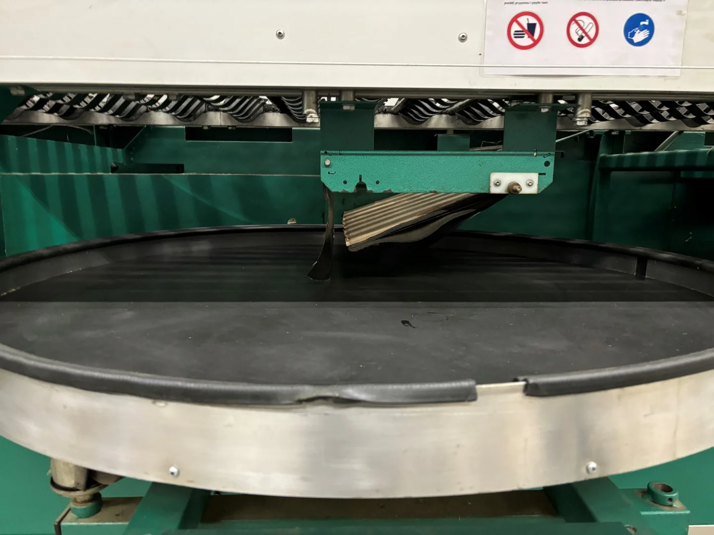 Greefa Q-sort cucumber sorting machine with 8 exits for aubergines ...