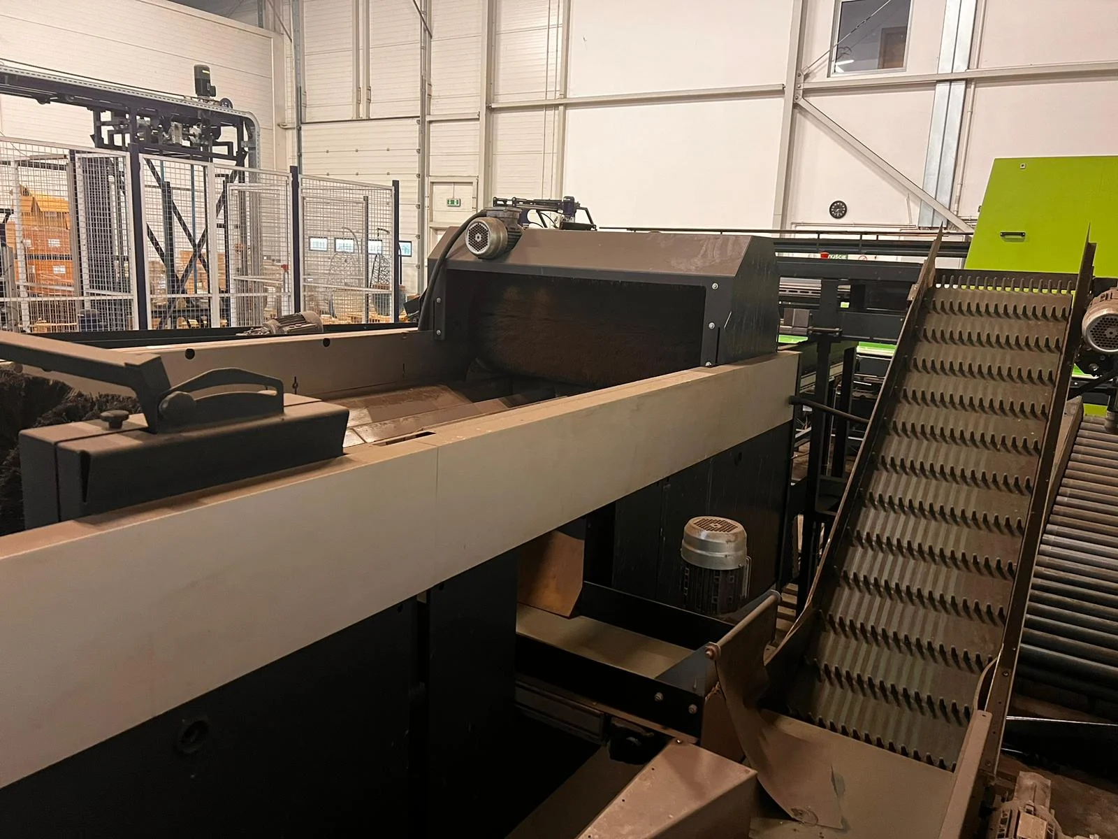 Greefa SMART SORT tomato sorting machine with 21 sortings • Duijndam ...