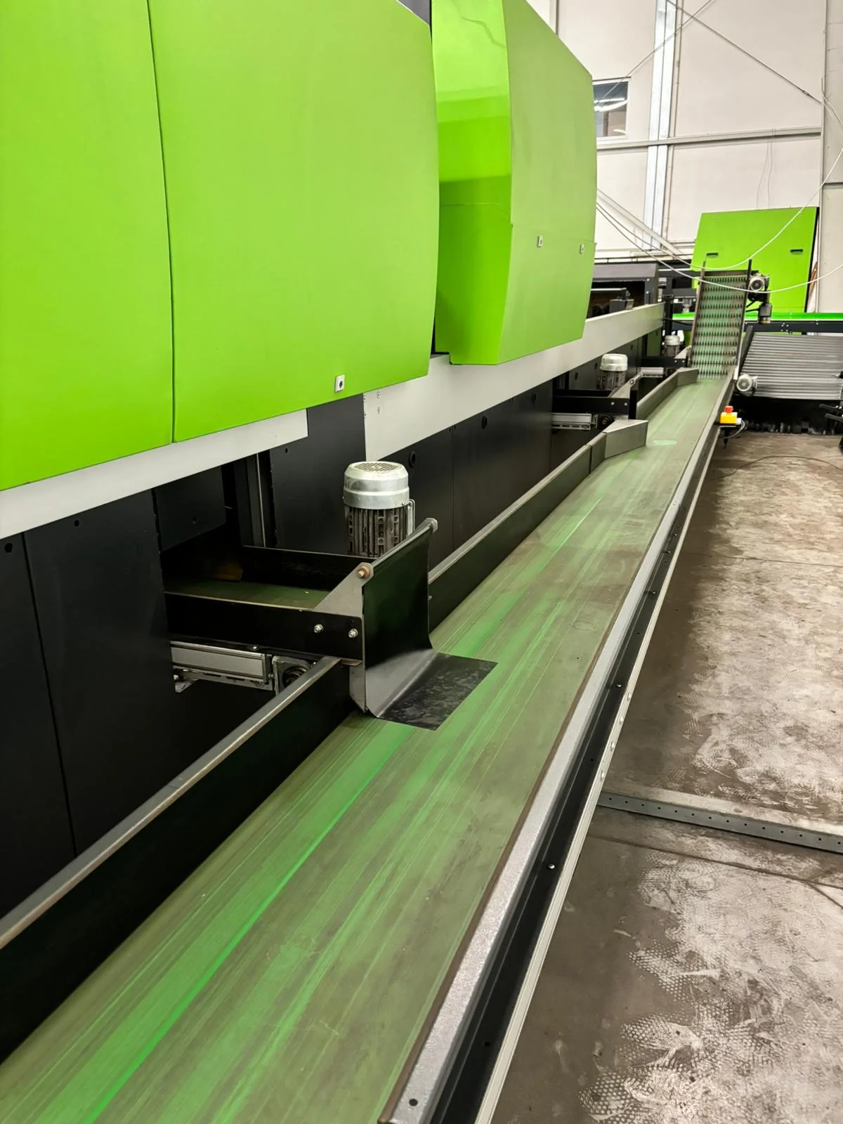 Greefa SMART SORT tomato sorting machine with 21 sortings • Duijndam ...