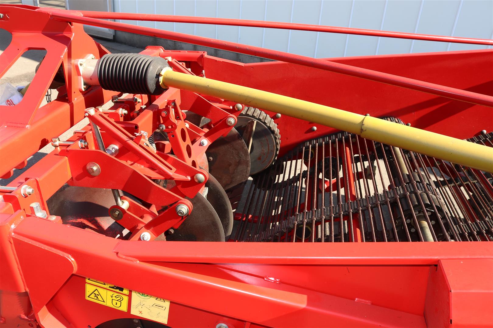 Grimme WH200 windrower for potatoes • Duijndam Machines