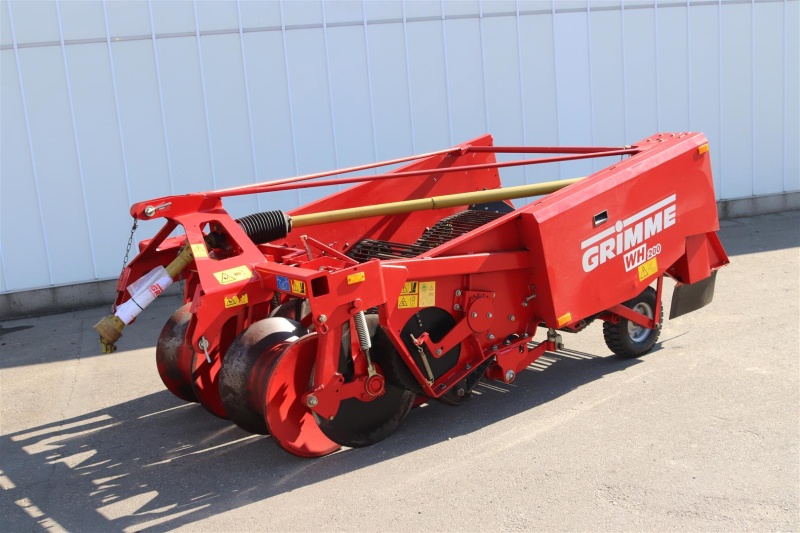 Grimme WH200 windrower for potatoes • Duijndam Machines