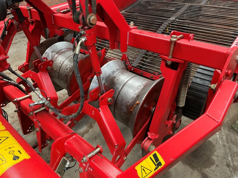 Grimme GT 170 S harvesting machine for potatoes and onions • Duijndam ...