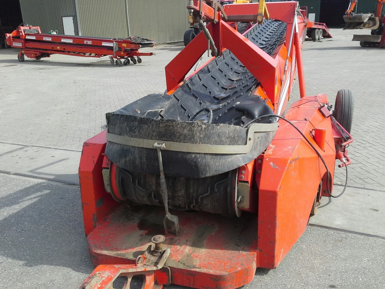 Grimme store loader for potato and onions storage • Duijndam Machines