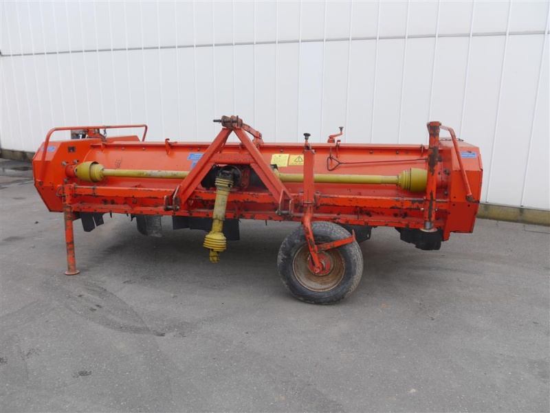Grimme KS 3000 haulm topper • Duijndam Machines