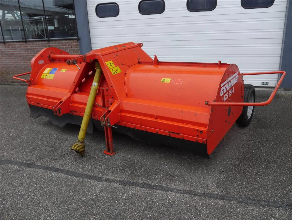 Grimme KS 75-4 haulm topper • Duijndam Machines