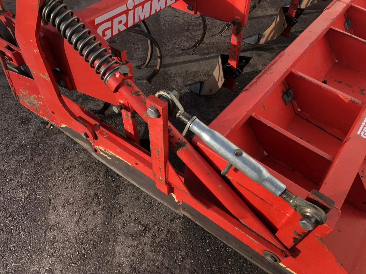 Grimme potato ridge former for great even-formed ridge • Duijndam Machines