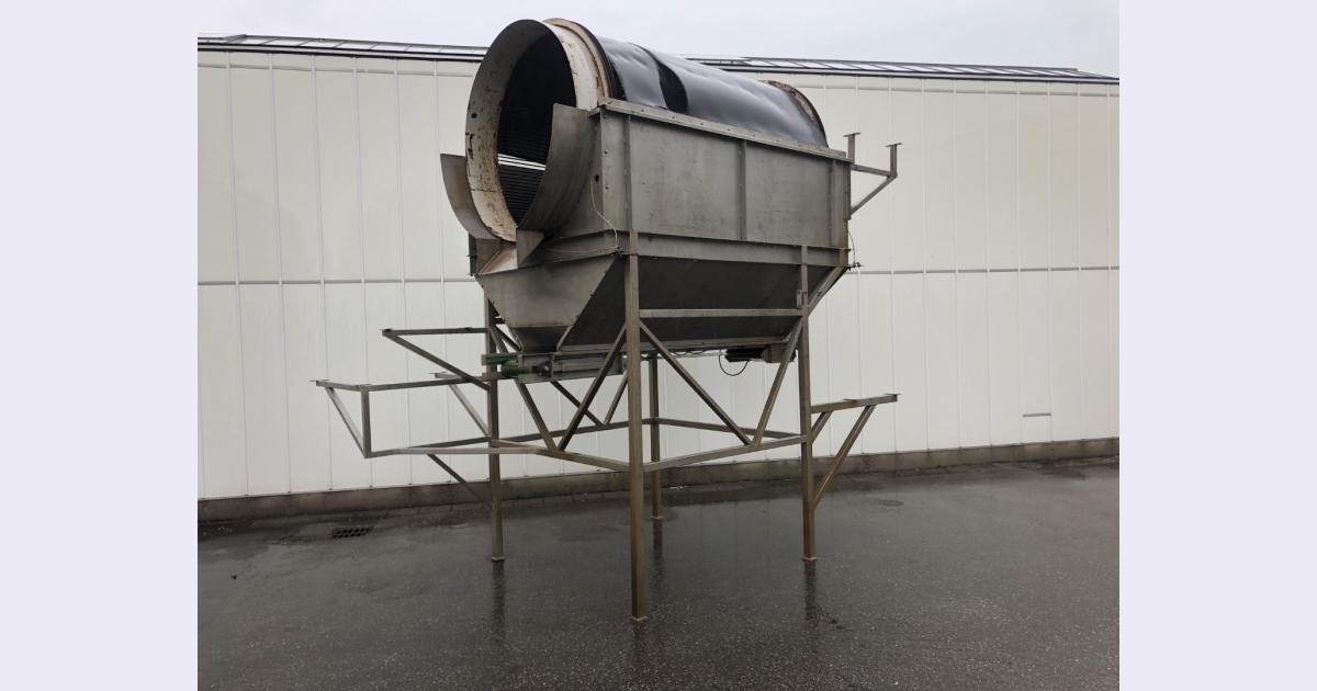 Grisnich pregrader with a barrel, for carrots • Duijndam Machines