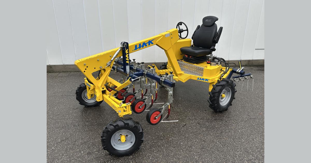 Hak LTC1 selfdriven hoeing machine • Duijndam Machines