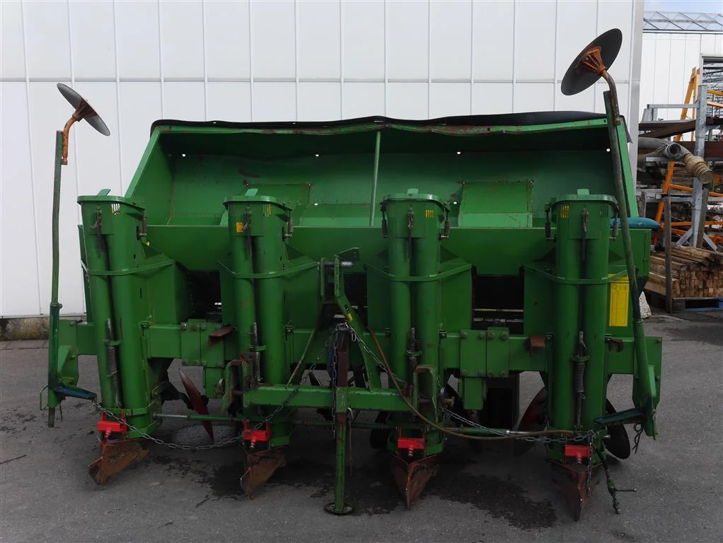 Hassia KLS 4B potato planting machine 4 rows • Duijndam Machines