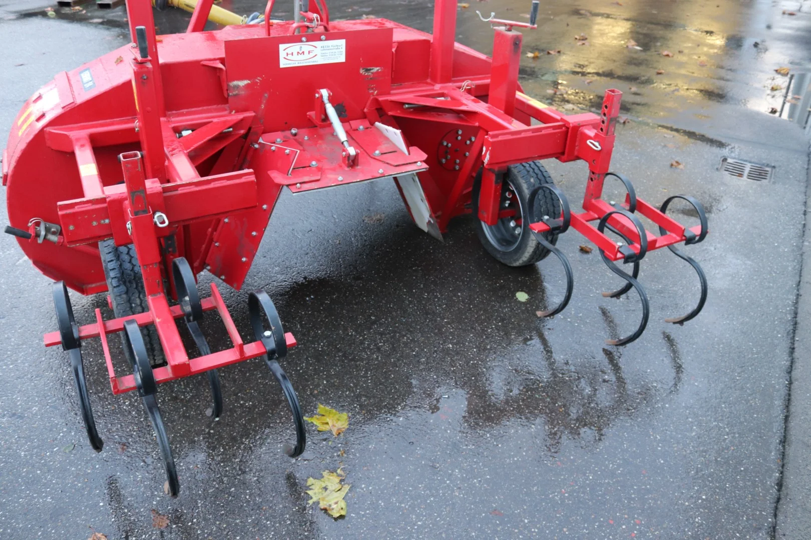 Hermeler hillformer for asparagus • Duijndam Machines