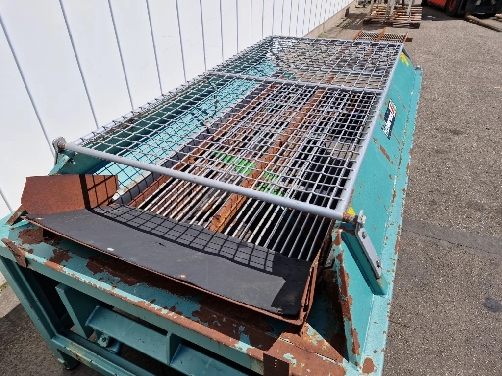 Holaras AS10 onion neck topper with two knives • Duijndam Machines