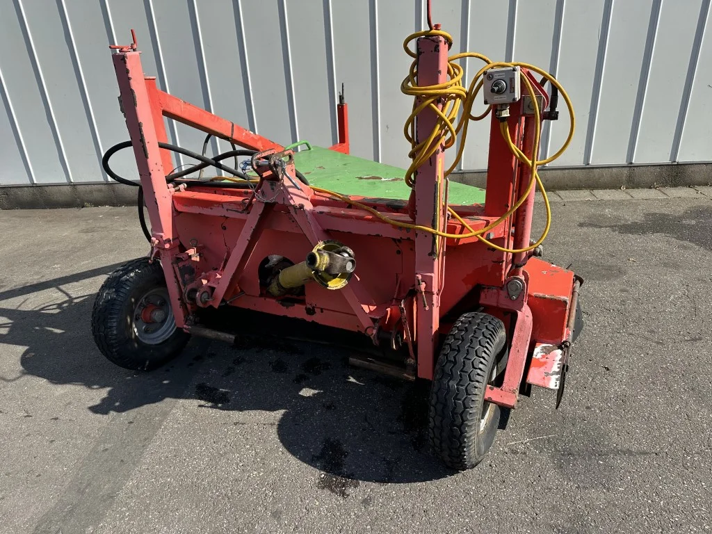 Holaras onion topper 150 cm for field topping • Duijndam Machines