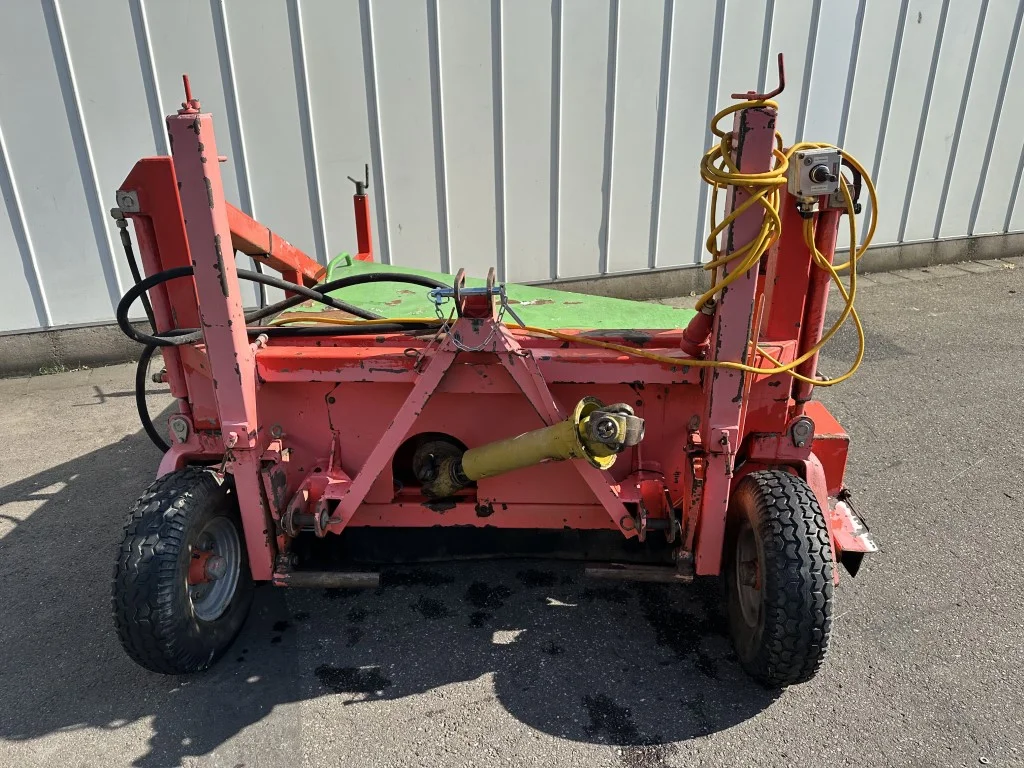 Holaras onion topper 150 cm for field topping • Duijndam Machines