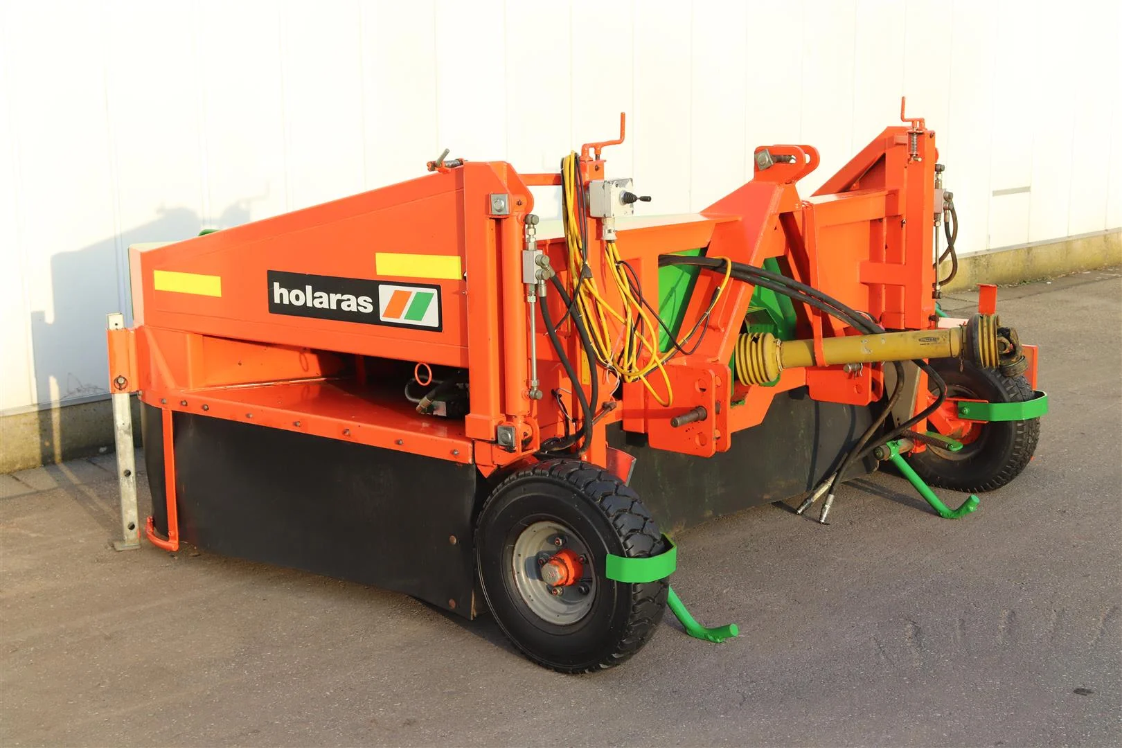 Holaras onion topper for field topping • Duijndam Machines