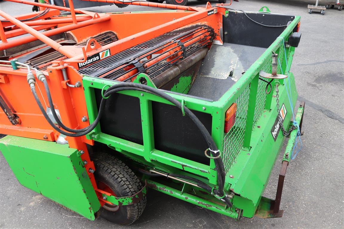 Holaras UR205-HZ onion harvester 150 cm • Duijndam Machines