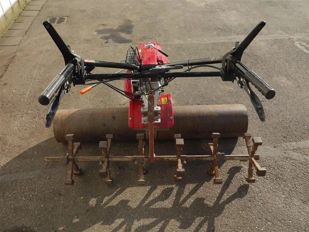 Honda Selfdriven dibbler for soilblocks • Duijndam Machines