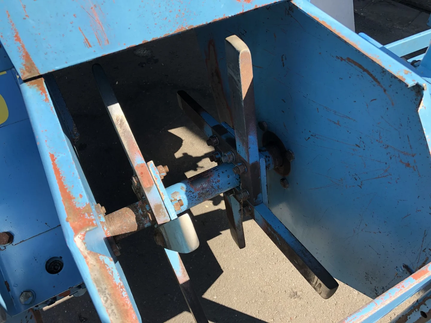 Imants hillformer for asparagus • Duijndam Machines