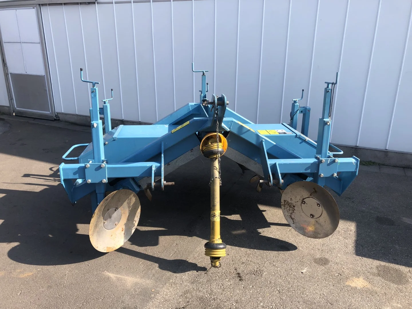 Imants hillformer for asparagus • Duijndam Machines