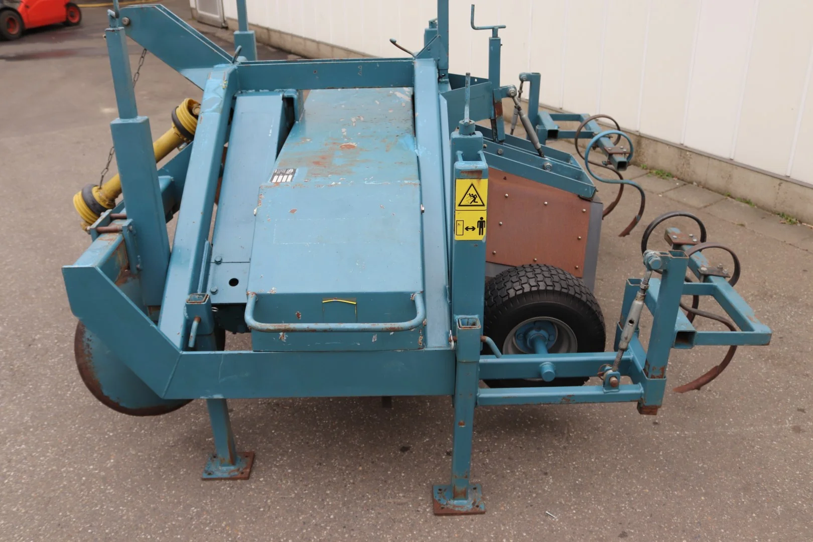 Imants hillformer for asparagus • Duijndam Machines