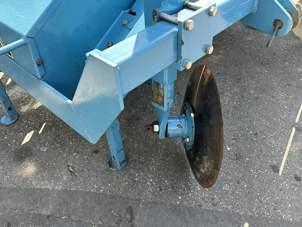 Imants IRF-III hillformer for asparagus • Duijndam Machines