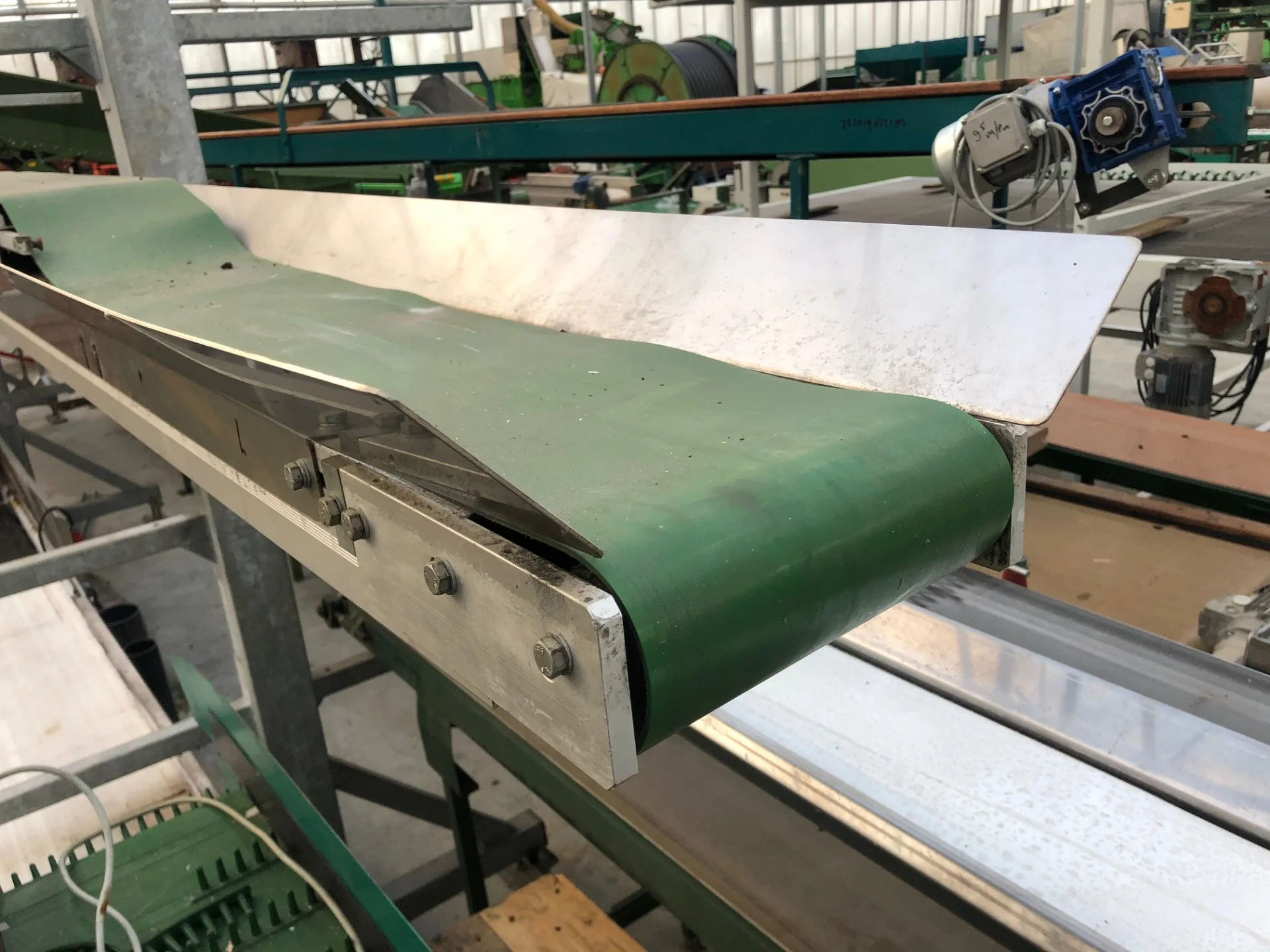 Viscon conveyor 1815 x 20 cm fixed speed • Duijndam Machines