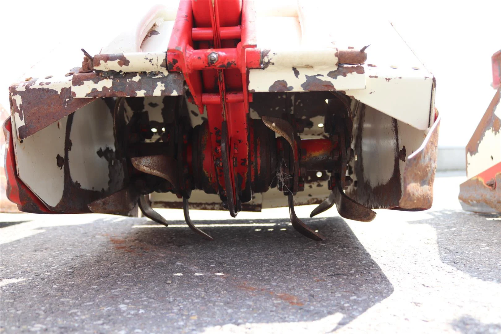 Icma inter row cultivator with 2 rows and 3 elements • Duijndam Machines