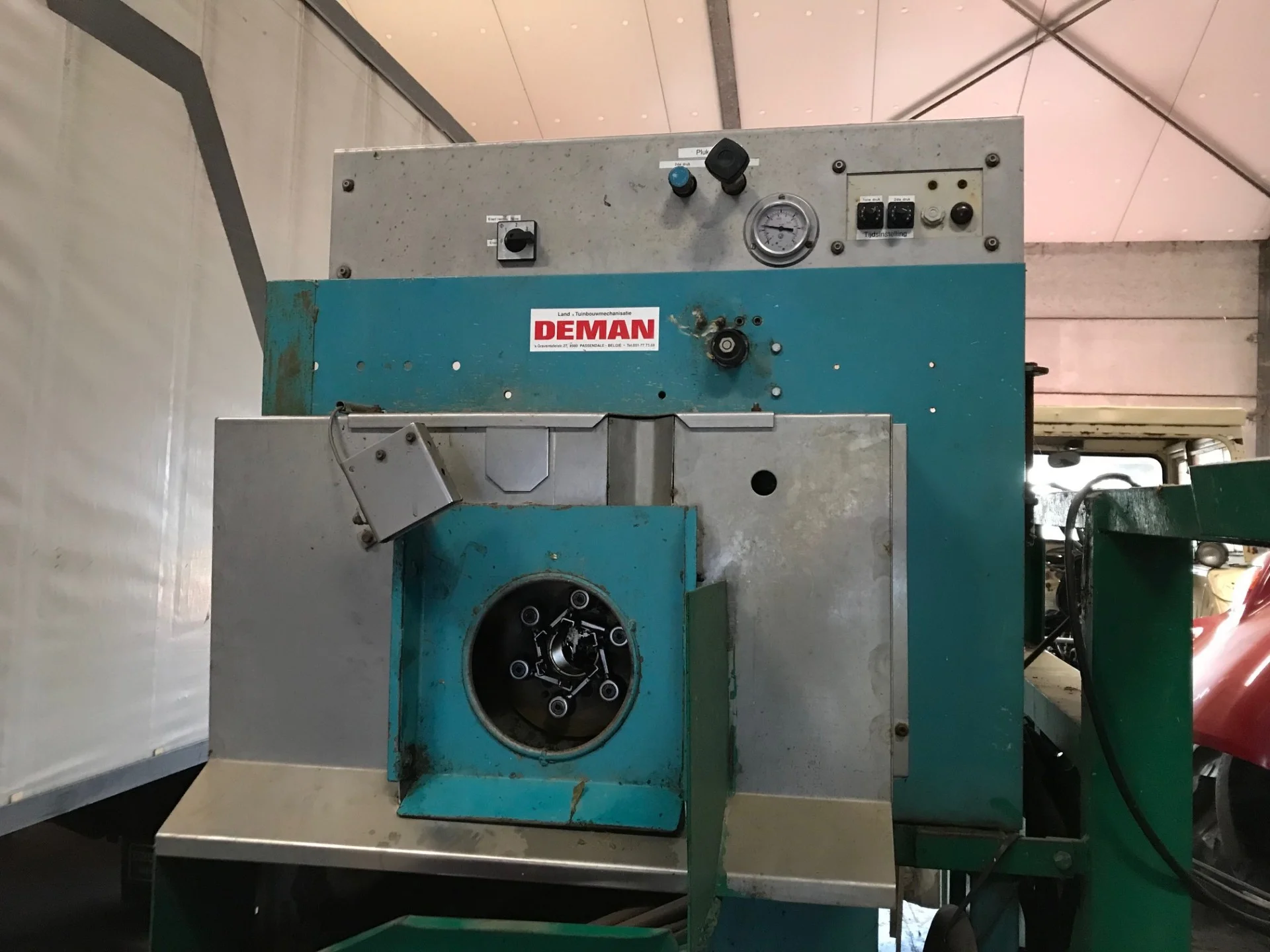 Deman brussel sprout harvester • Duijndam Machines