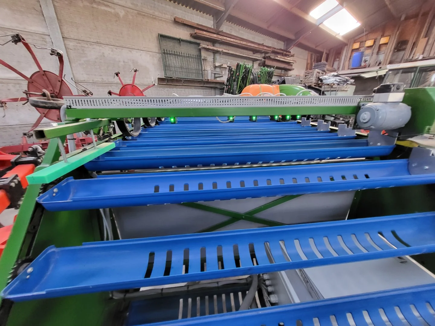 Jamafa rose length sorting machine with 6 stations and cutter ...