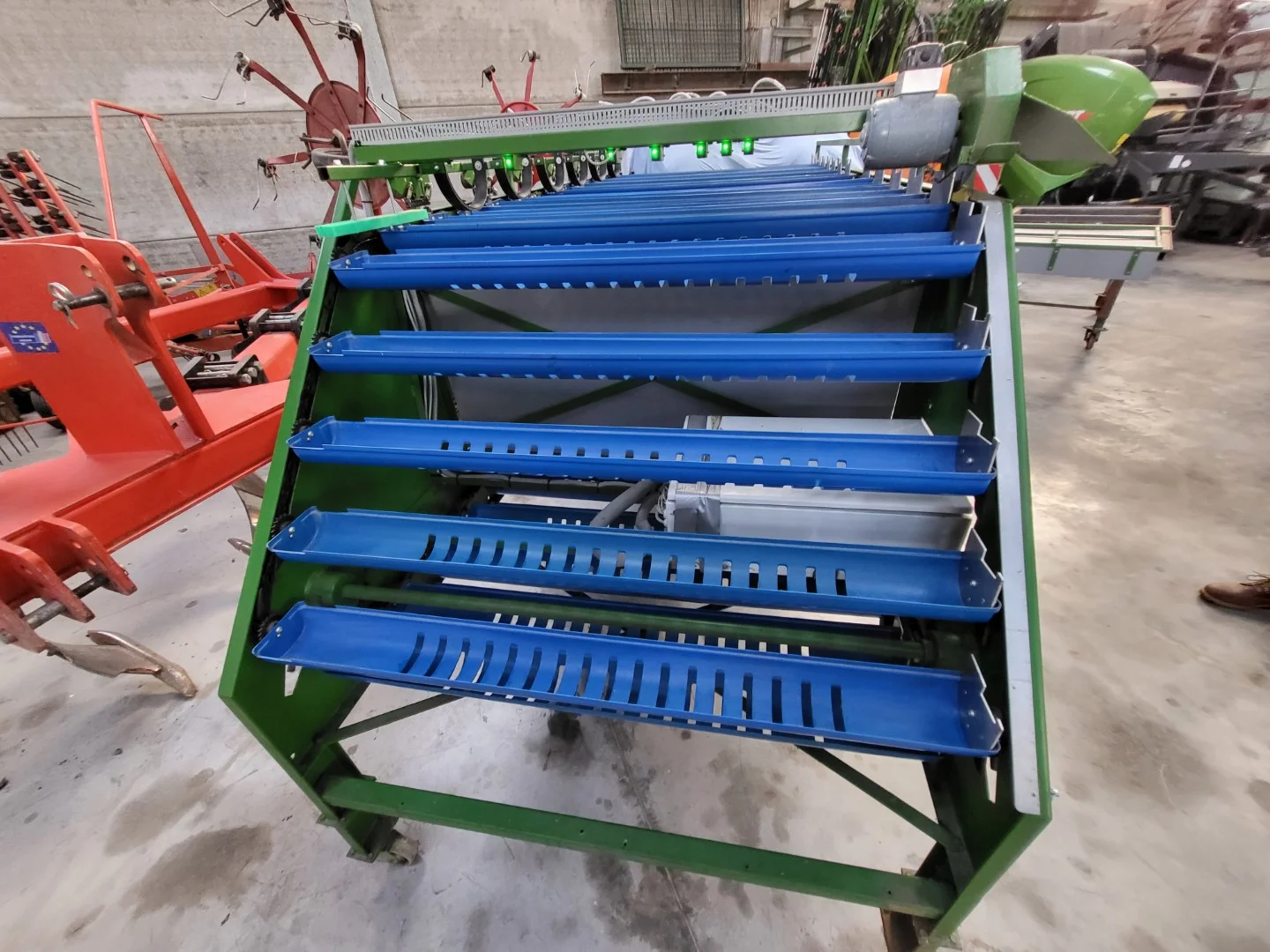 Jamafa rose length sorting machine with 6 stations and cutter ...