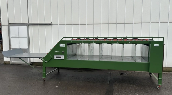 Jamafa length grading machine for flowers with 7 exits • Duijndam Machines