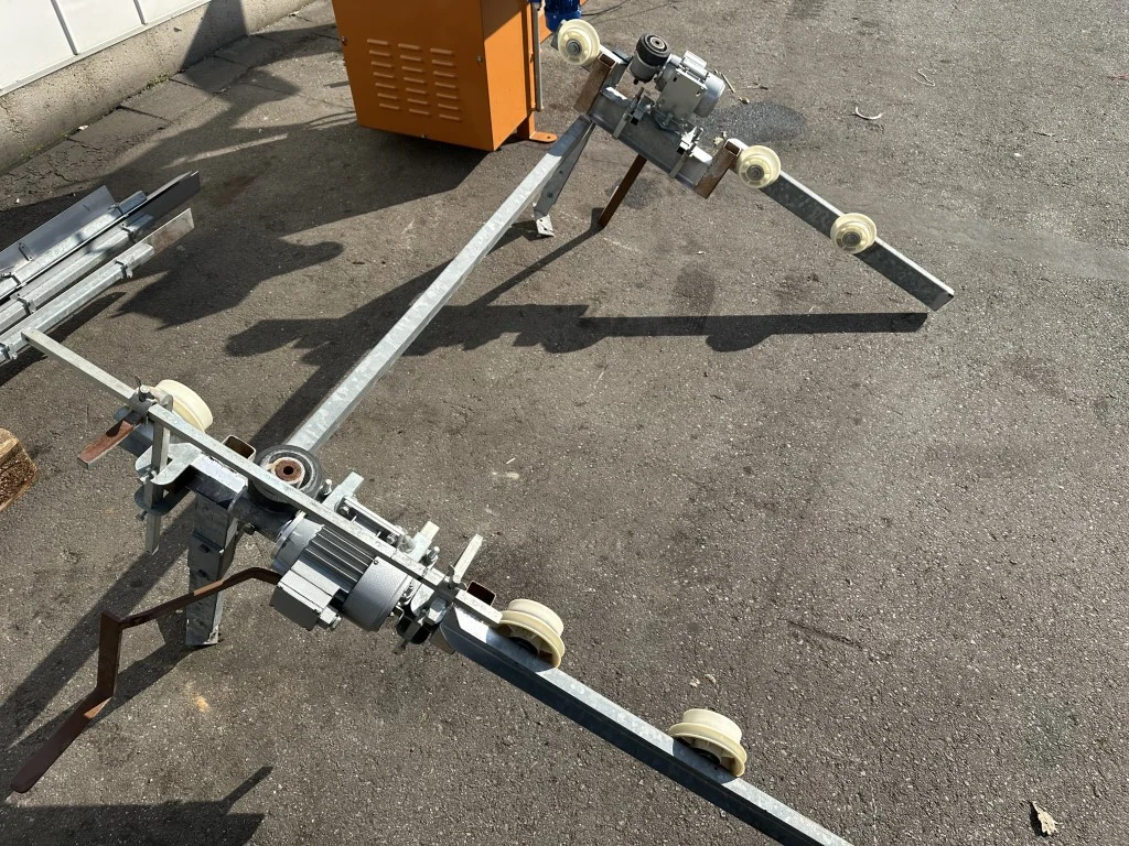 Javo transfer robot for potplants with conveyor • Duijndam Machines