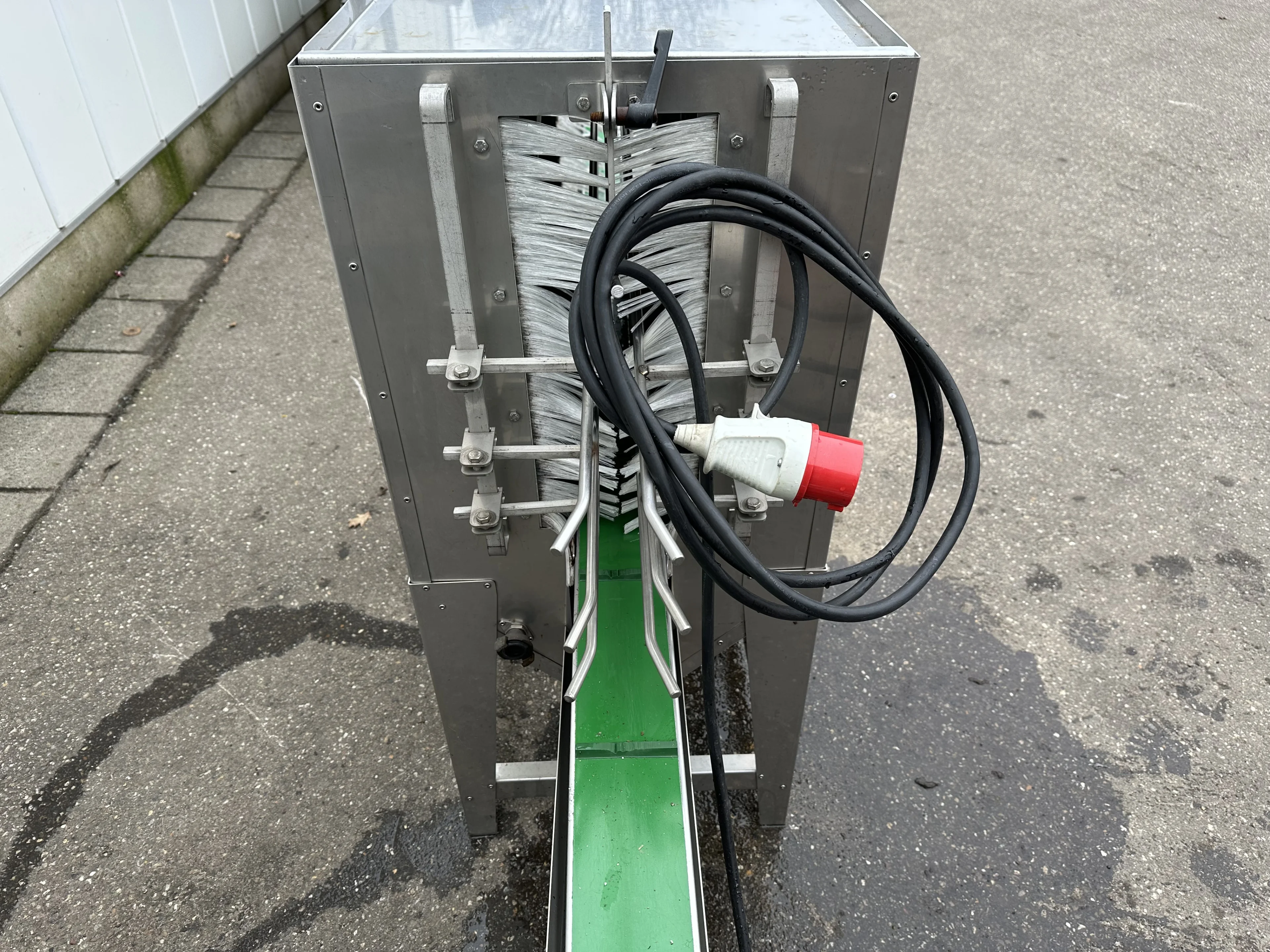 Javo tray cleaner • Duijndam Machines