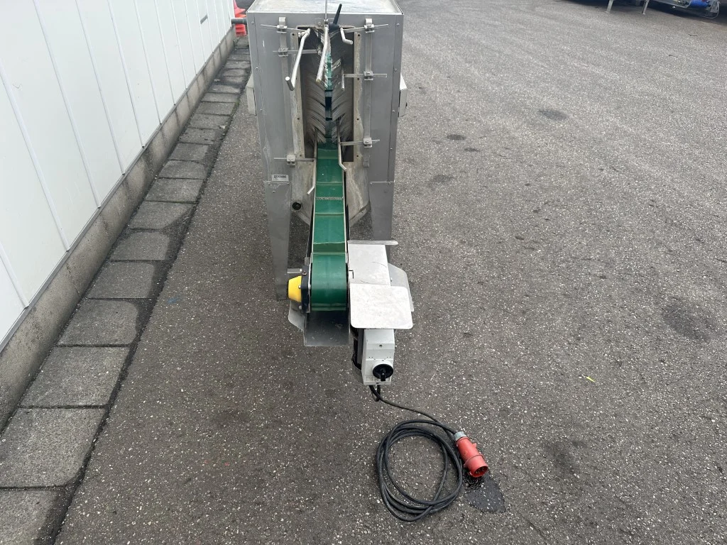 Javo tray cleaner • Duijndam Machines