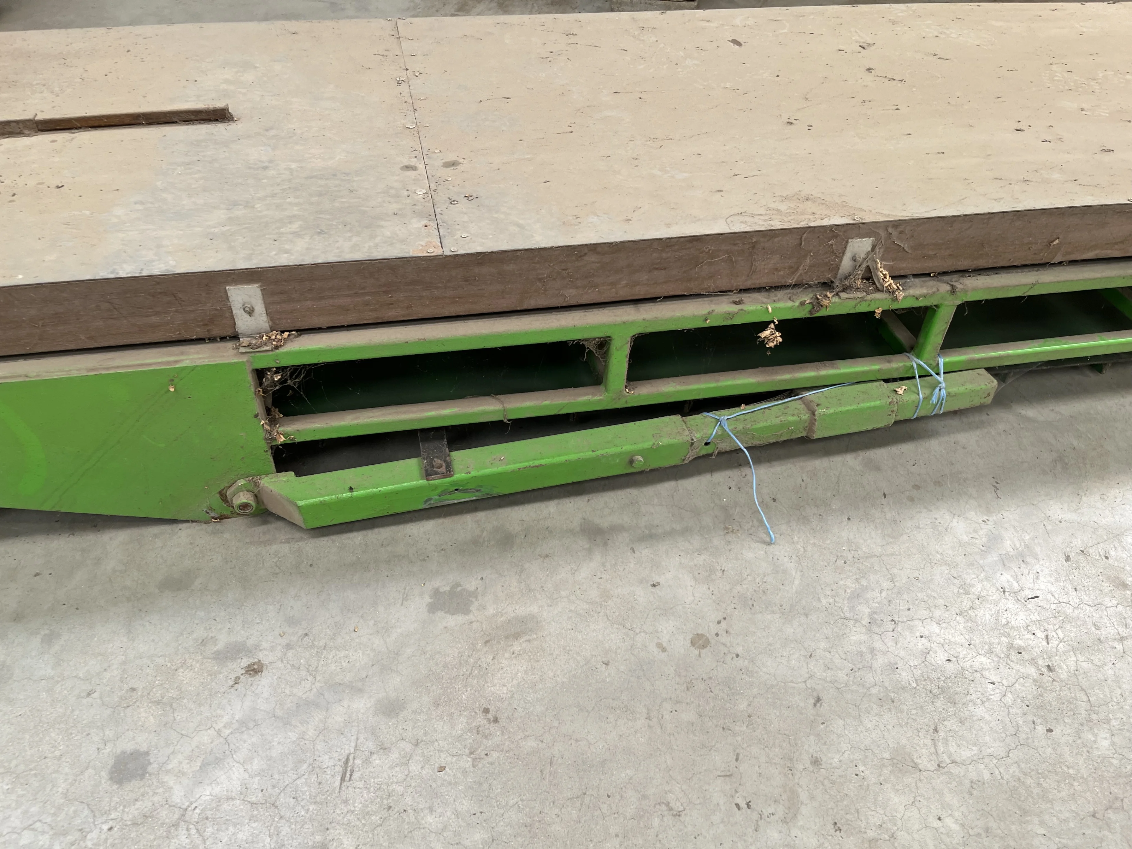 Kerian roller grader with bunker • Duijndam Machines