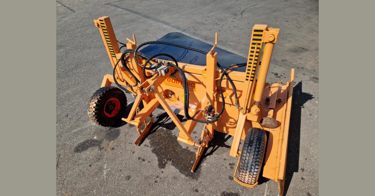 Keulmac FK onion haulm topper • Duijndam Machines