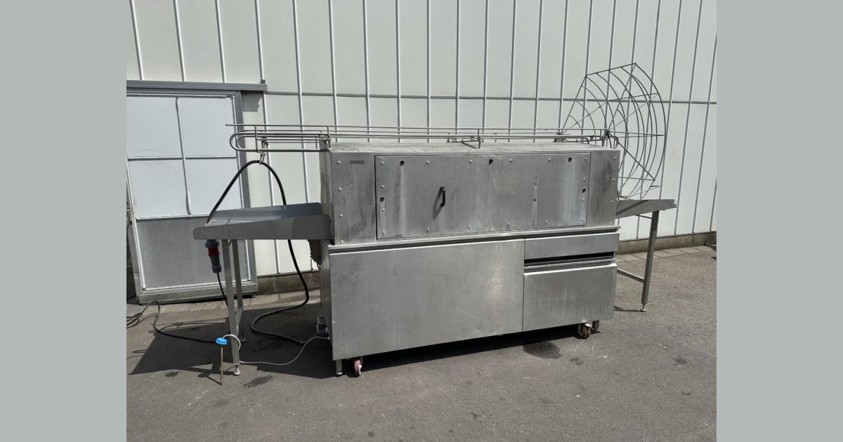 Kohlhoff KWM350 industrial tray and cratewasher • Duijndam Machines