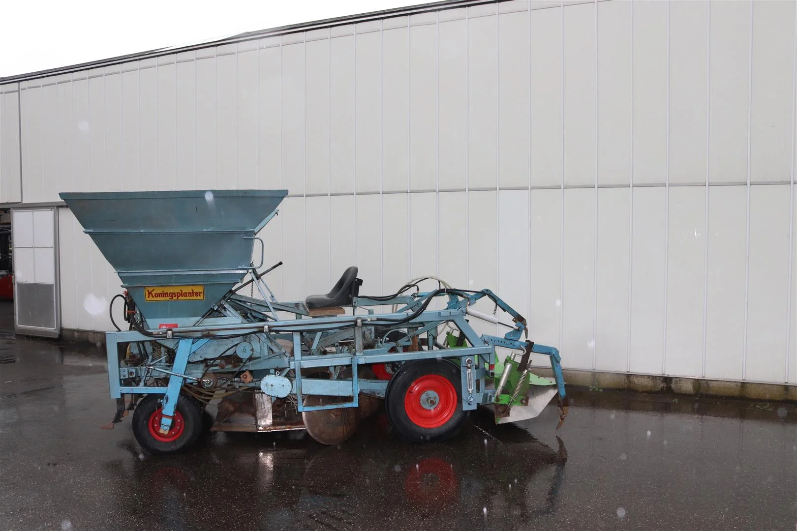 Koningsplanter planting machine 6 rows for onions and bulbs • Duijndam ...