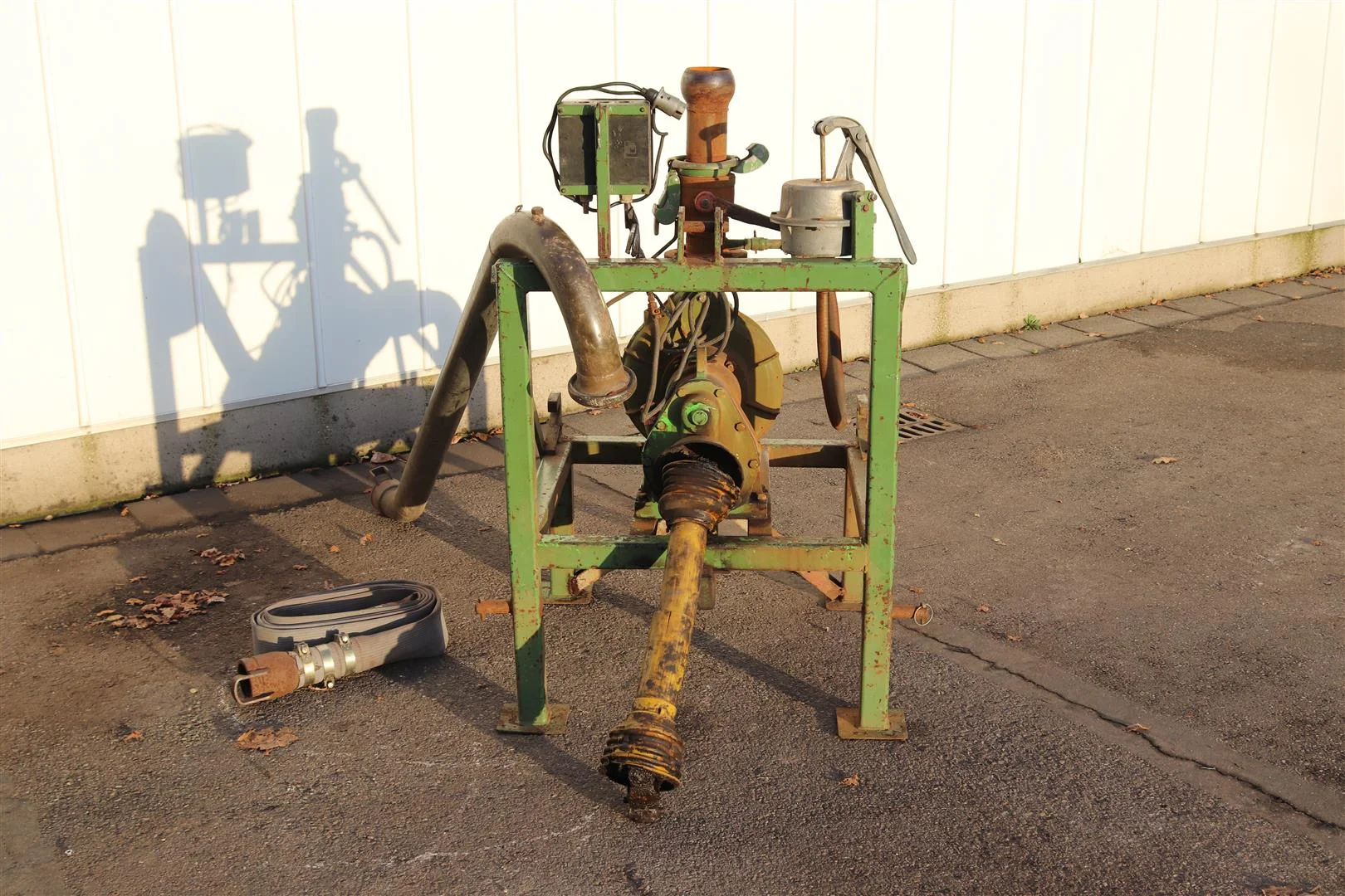 Landini tractor pump for behind the tractor. • Duijndam Machines