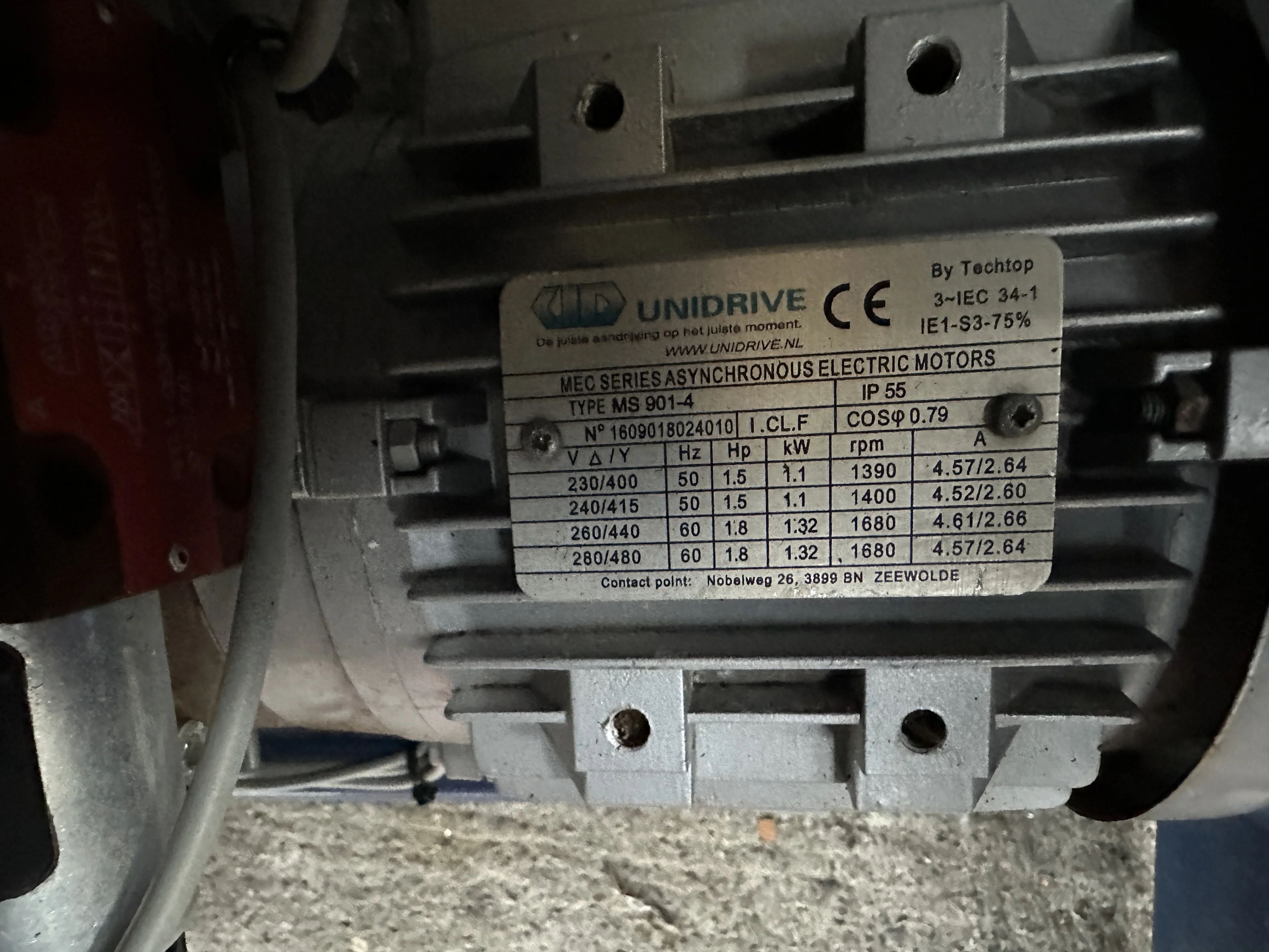 Logitec DB40 Big-Bale dosage bunker • Duijndam Machines