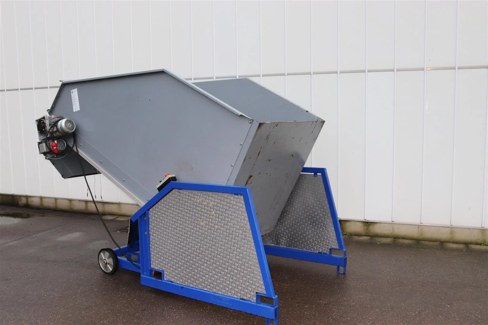 Logitec DB40 Bigbale dosing bunker • Duijndam Machines