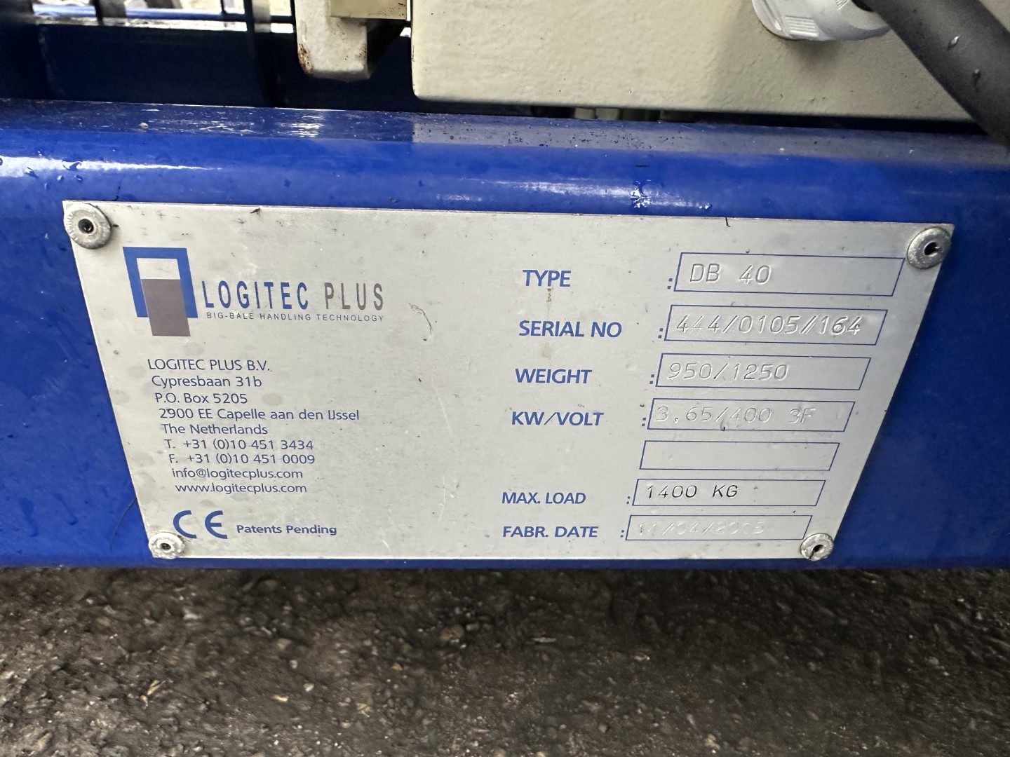 Logitec DB40 Big-Bale dosage bunker • Duijndam Machines