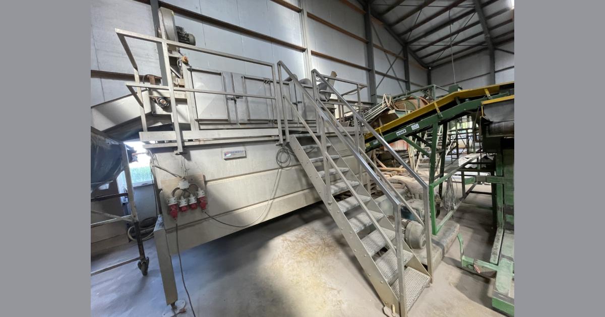 Lubot Wakker washing machine for export flower bulbs and potatoes ...