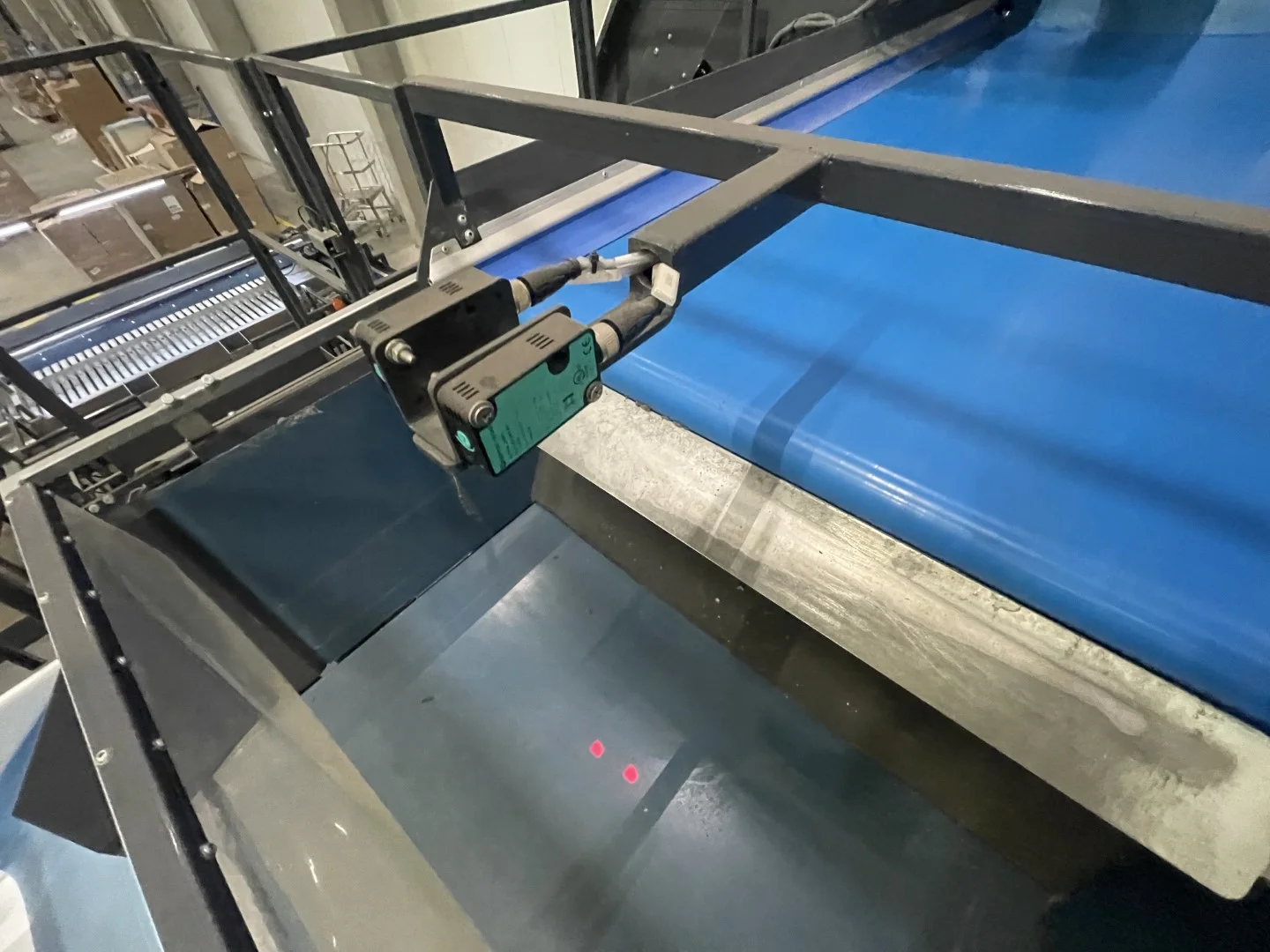 Manter M10 L weighing machine with infeed elevator, buffer box filler ...