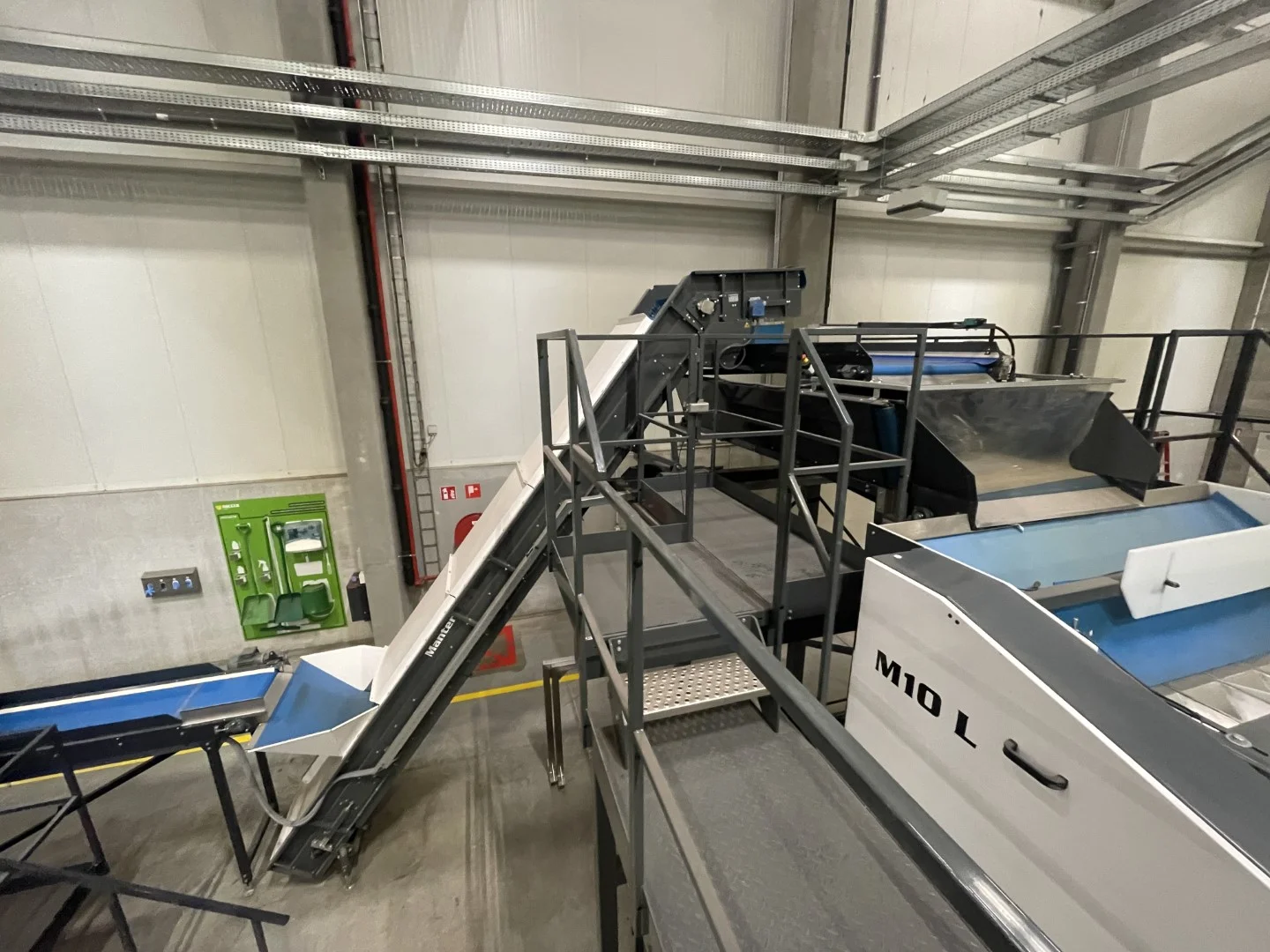 Manter M10 L weighing machine with infeed elevator, buffer box filler ...