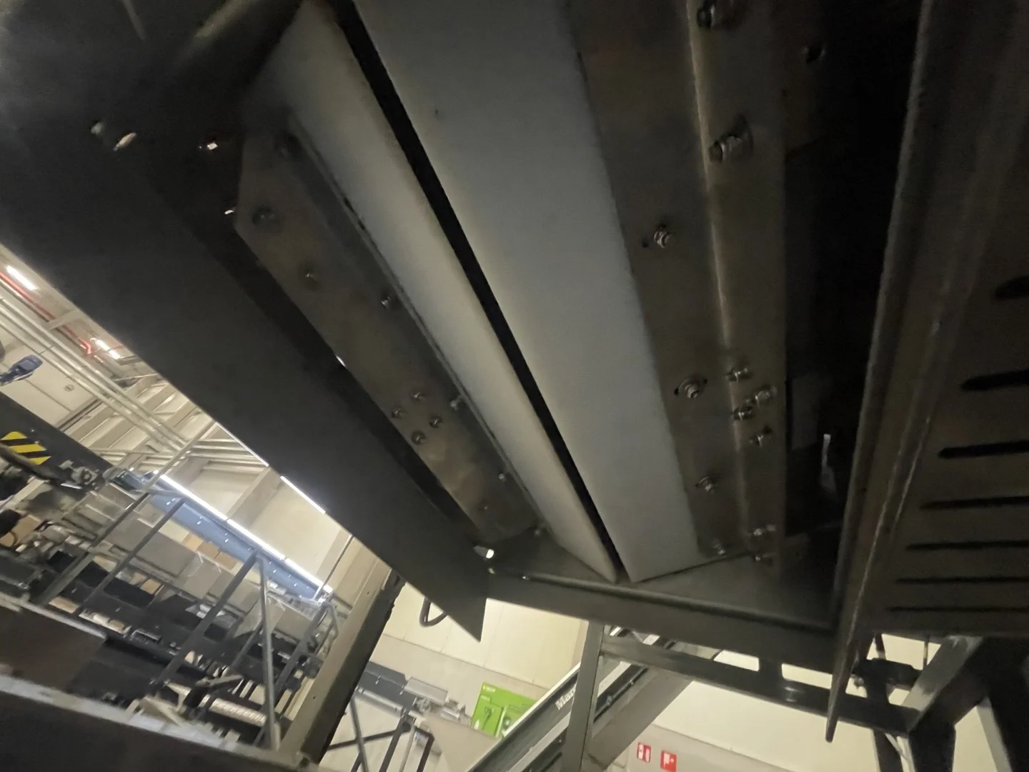 Manter M10 L weighing machine with infeed elevator, buffer box filler ...