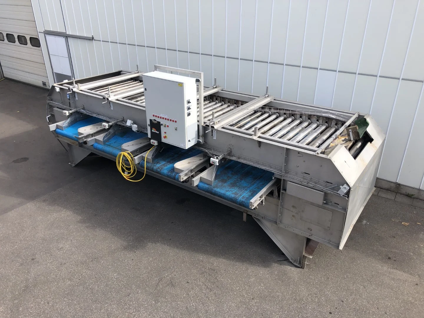 Marcelissen radial roller grader with 4 sortings • Duijndam Machines