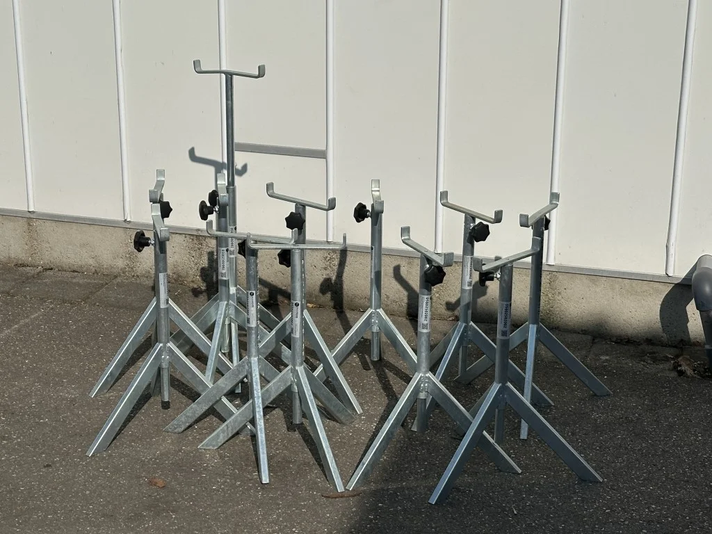 Martin Stolze adjustable support legs for conveyors • Duijndam Machines