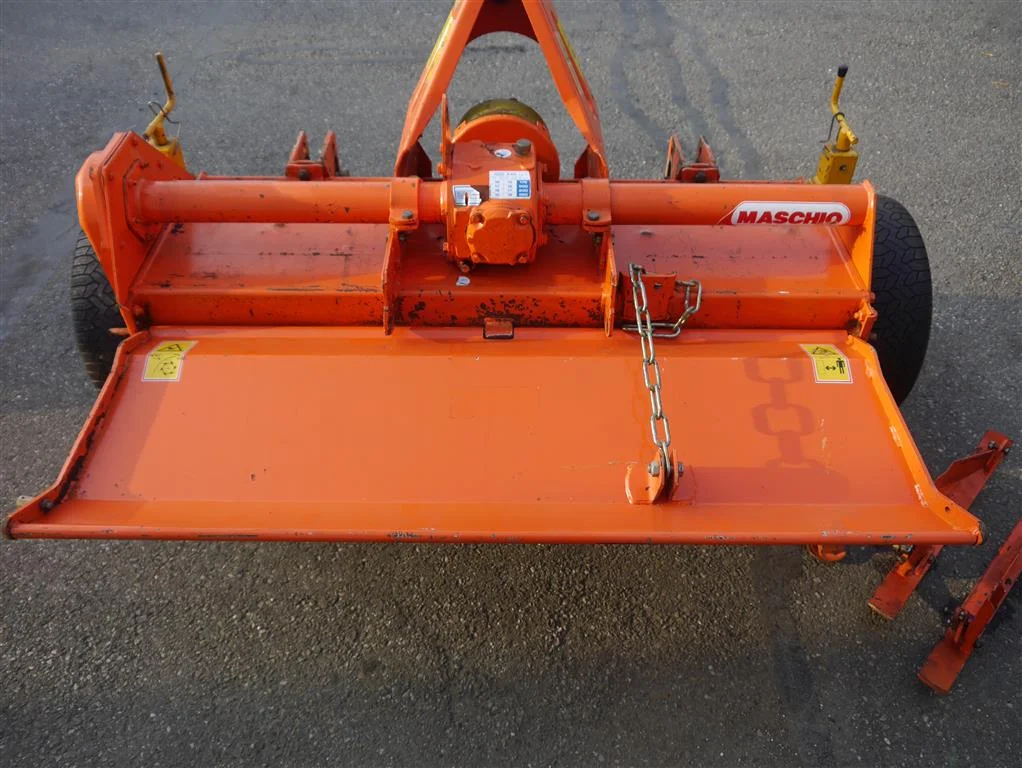 Maschio rotary tiller 130 cm with wheel support • Duijndam Machines