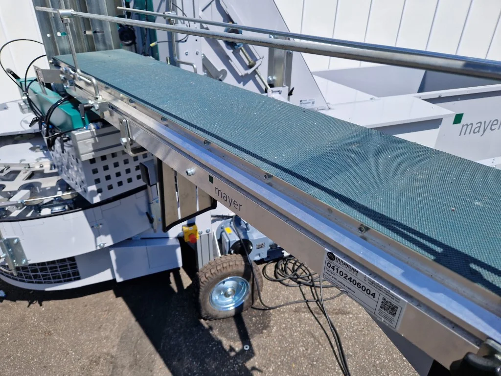 Mayer 2400 potting machine for double pots • Duijndam Machines