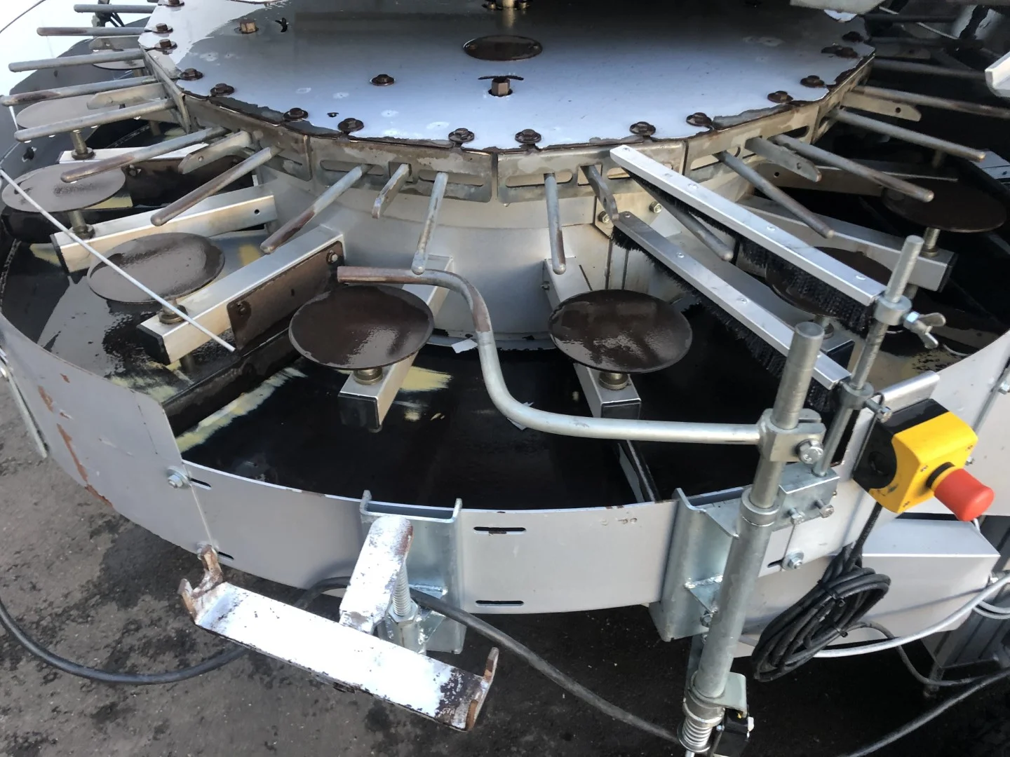 Mayer 2400 Potting machine with dispenser • Duijndam Machines